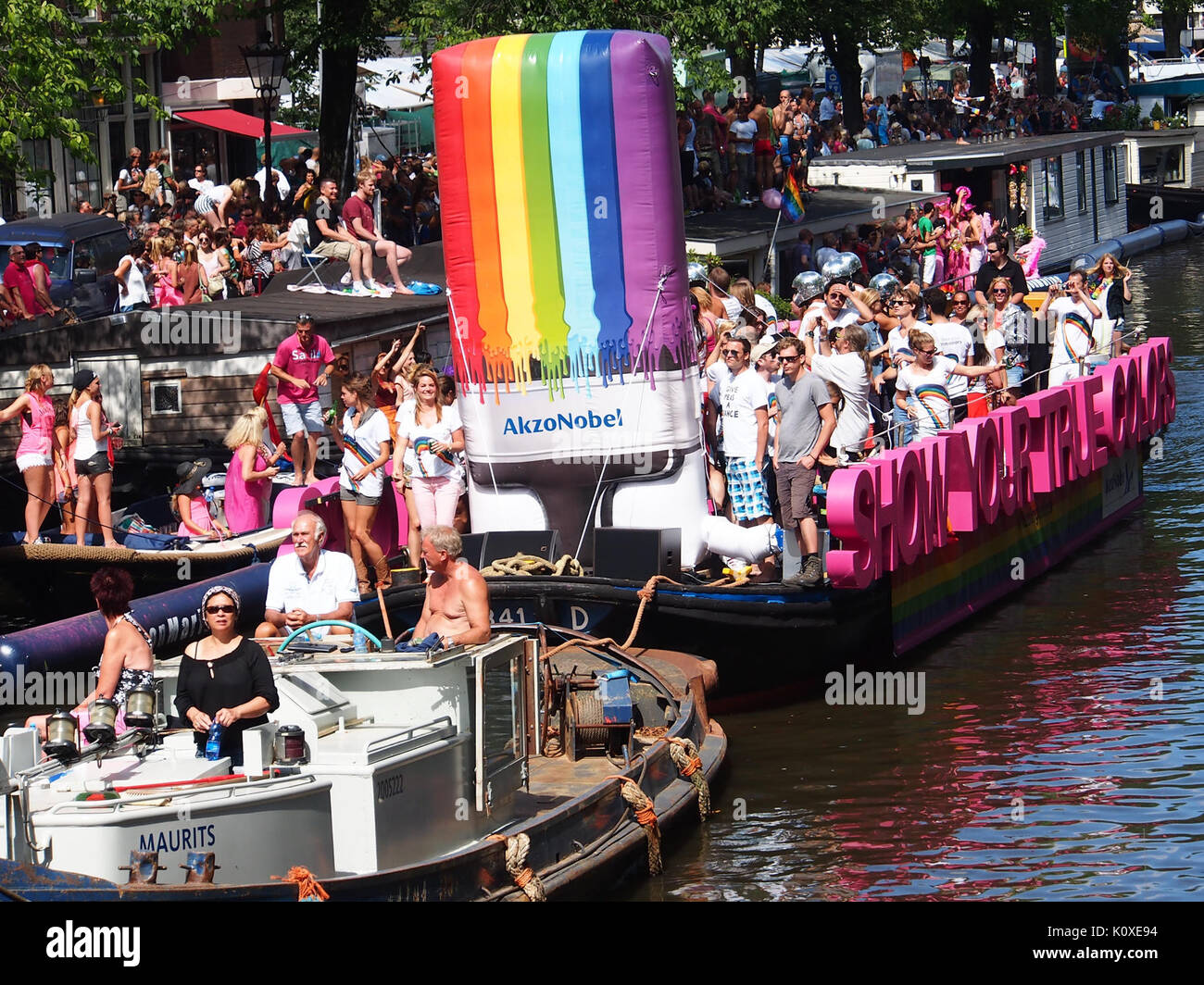 Akzo nobel hi-res stock photography and images - Alamy