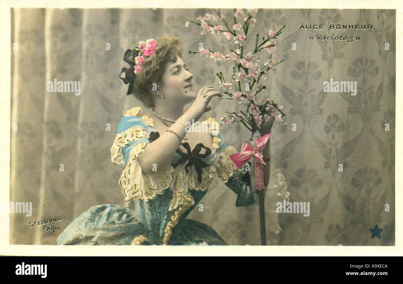 Fleurs avec art hi-res stock photography and images - Alamy