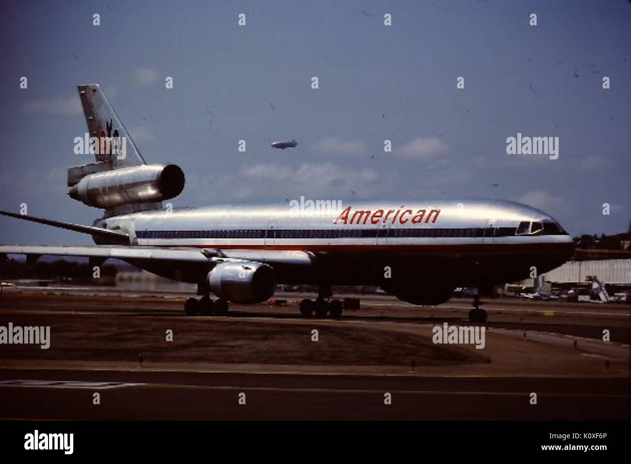 American dc 10 Stock Photo - Alamy