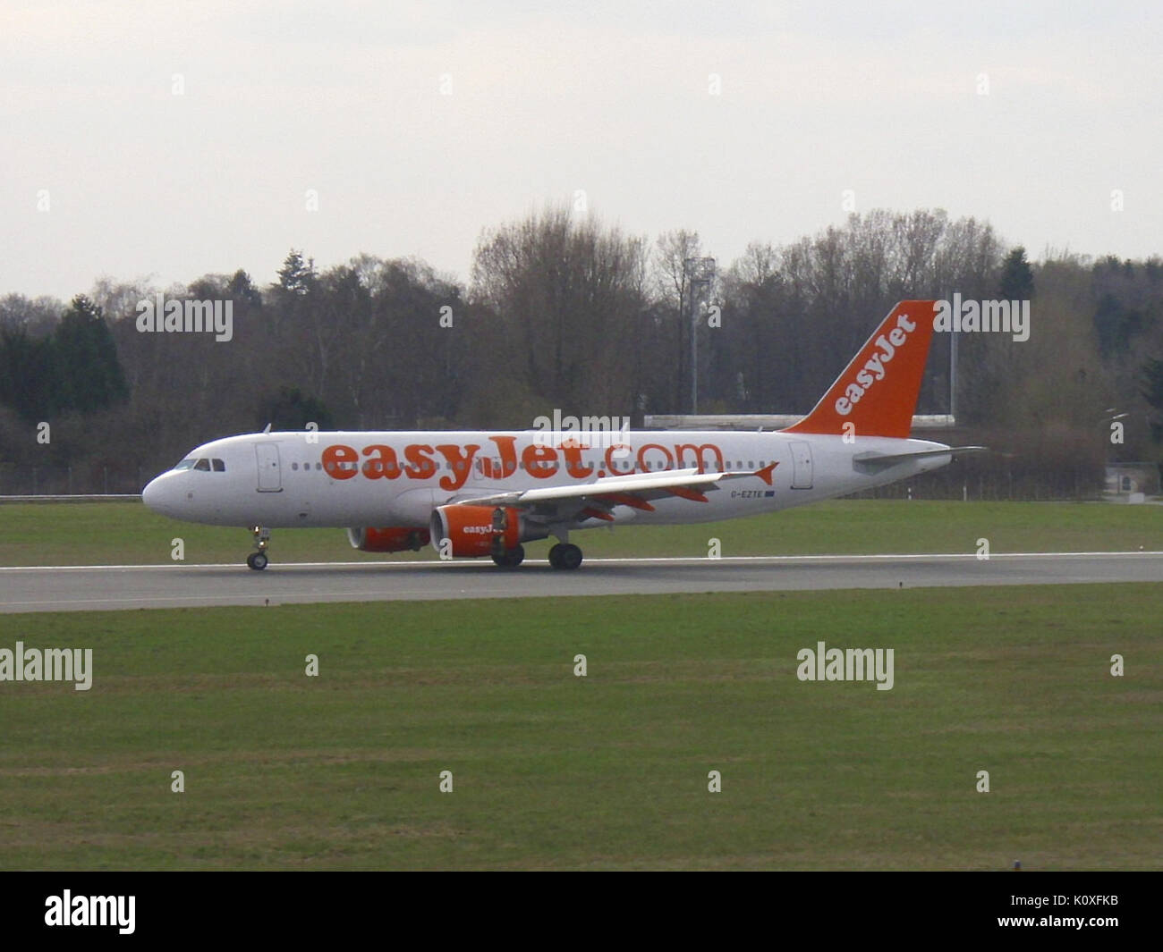 Airbus A320 easyJet G EZTE Stock Photo - Alamy