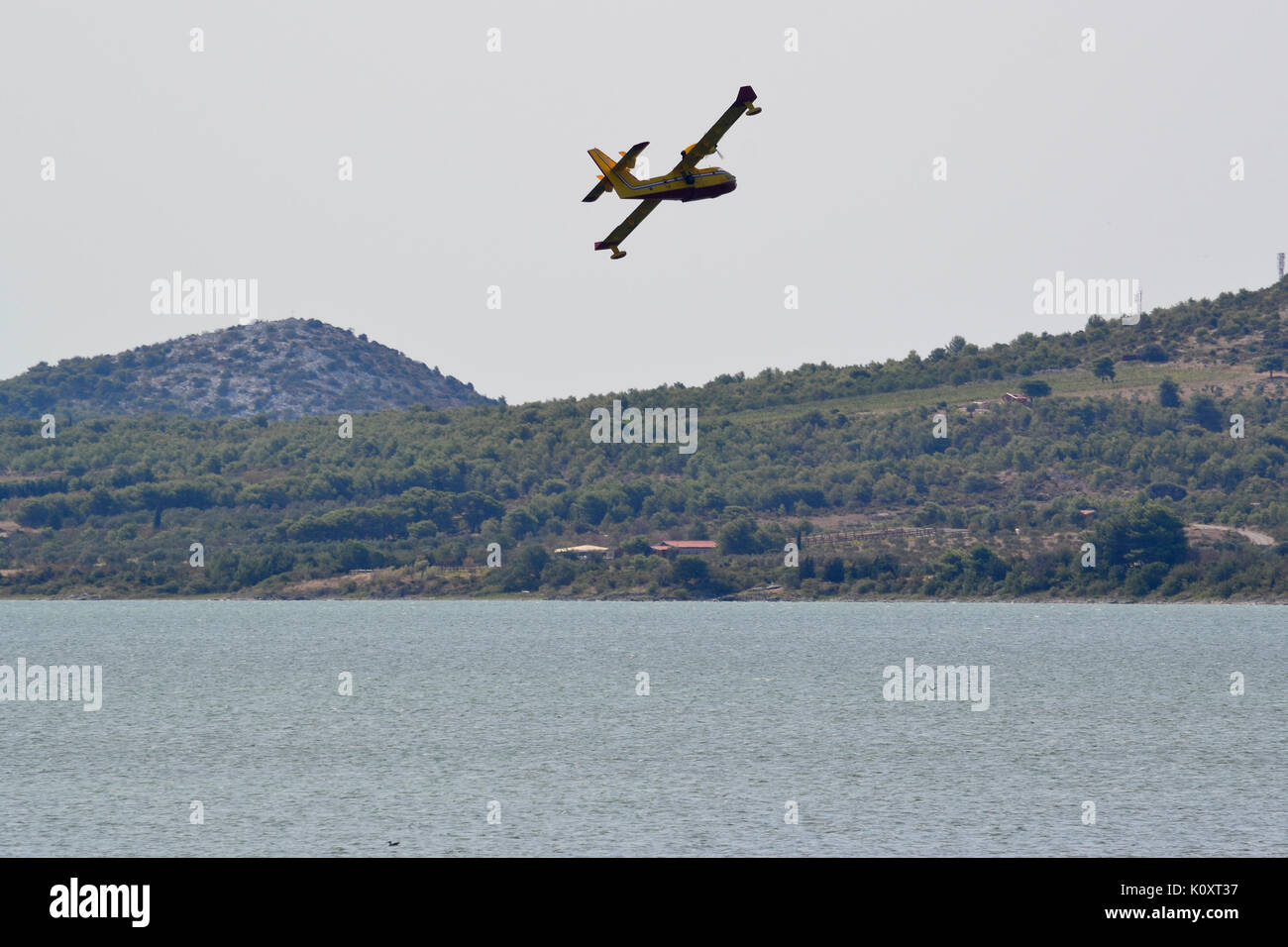 Amphibious Firefighting Aircraft Canadair Cl 415 Bombardier 415 High ...