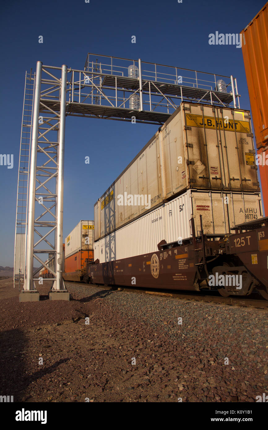 American freight train hi-res stock photography and images - Alamy