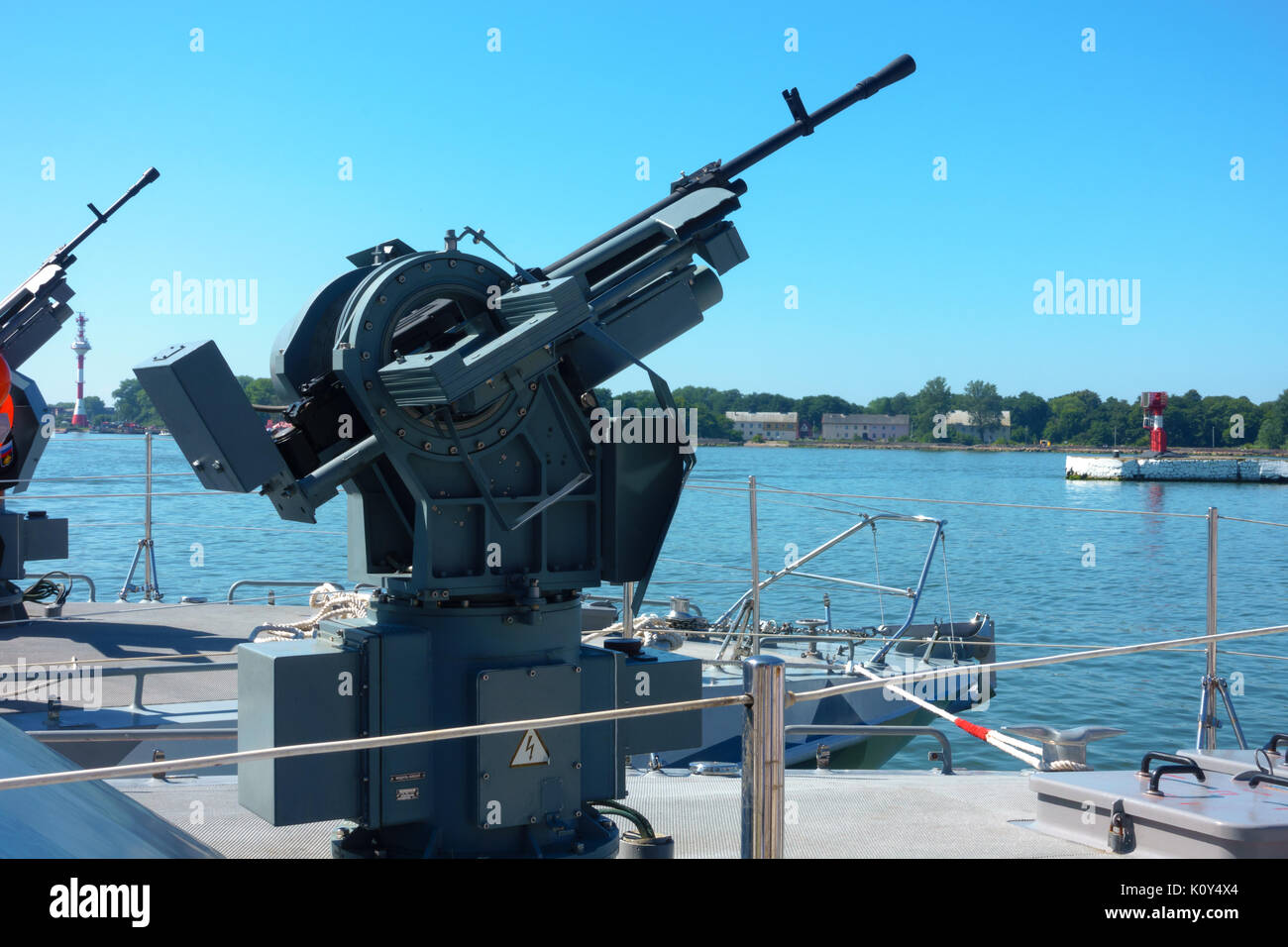 Battleship machine gun hi-res stock photography and images - Alamy