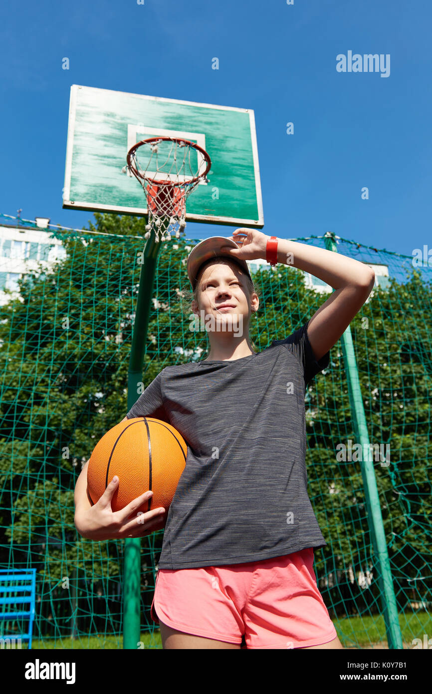 Girl basketball hoop hi-res stock photography and images - Alamy