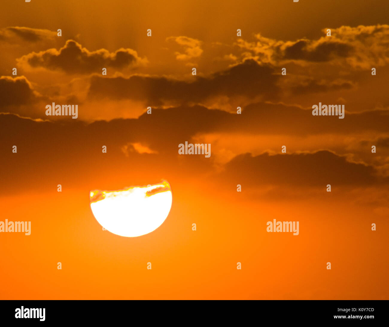 Colour of the sun hi-res stock photography and images - Alamy