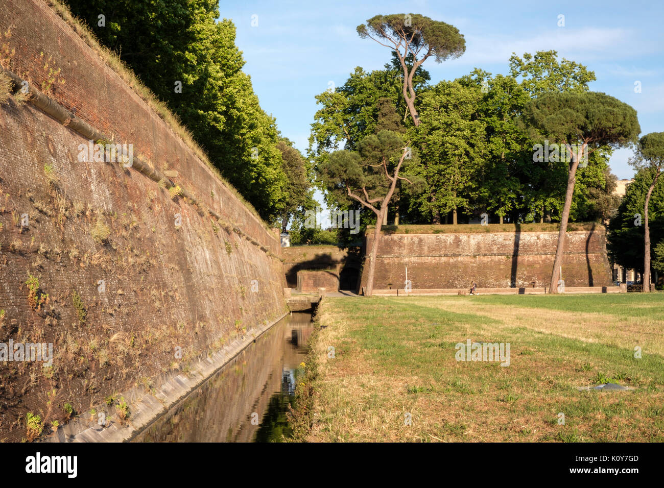Lucca city wall hi-res stock photography and images - Alamy