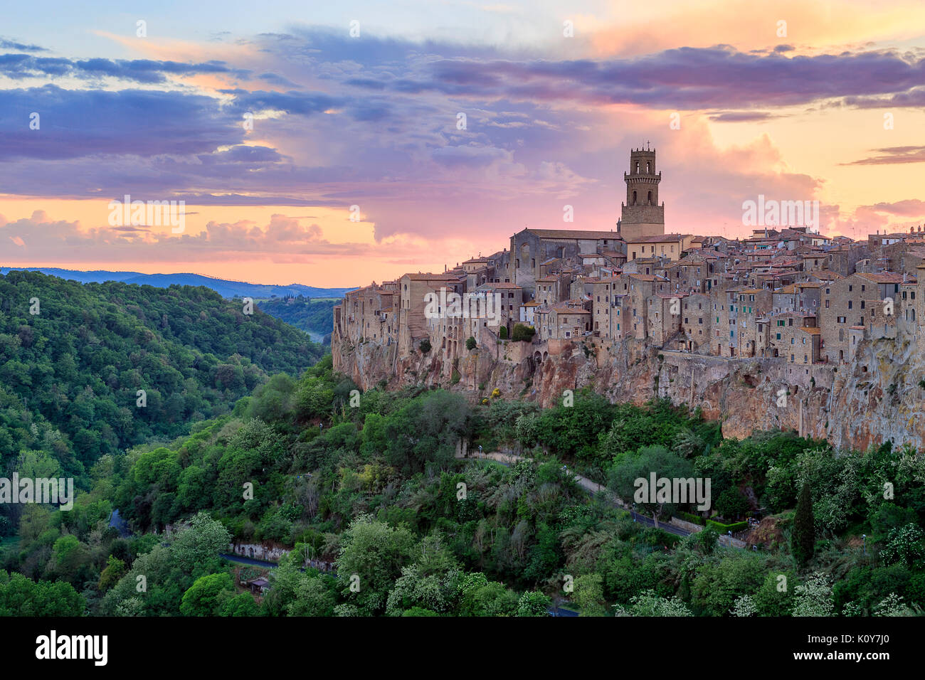 Pitigliano italy hi-res stock photography and images - Alamy