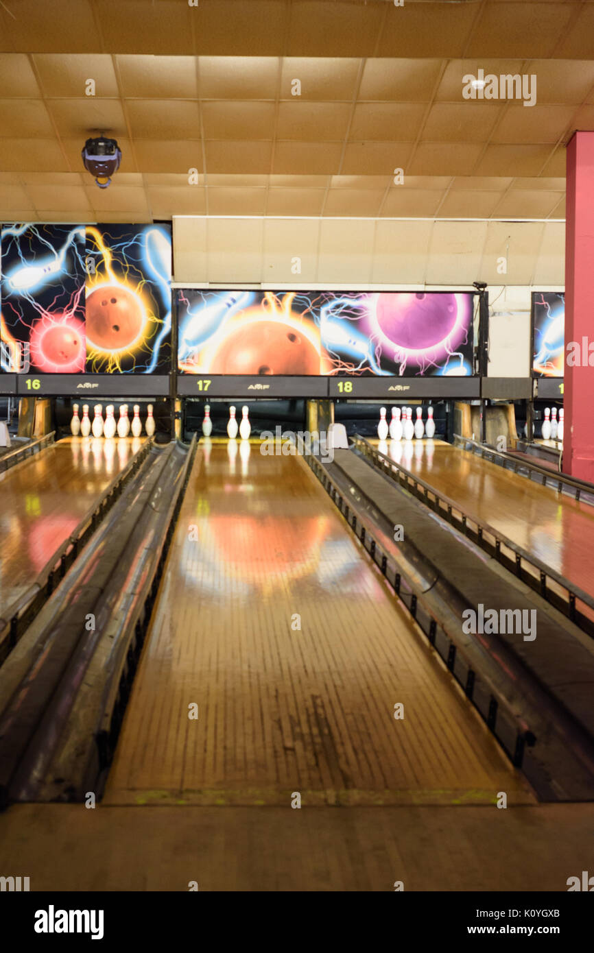 ten pin bowling Stock Photo - Alamy