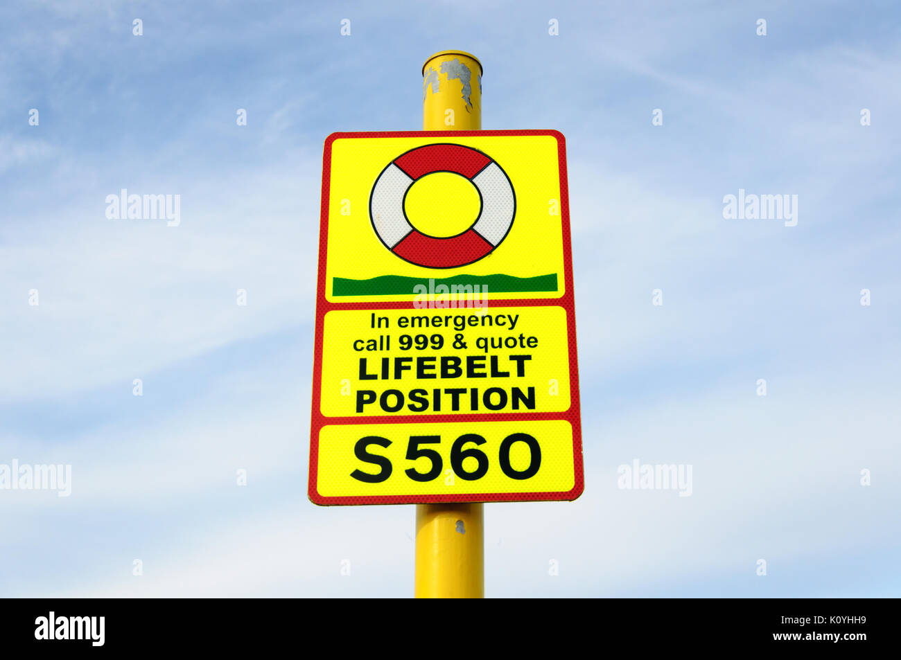 Call 999 in an emergency sign hi-res stock photography and images - Alamy