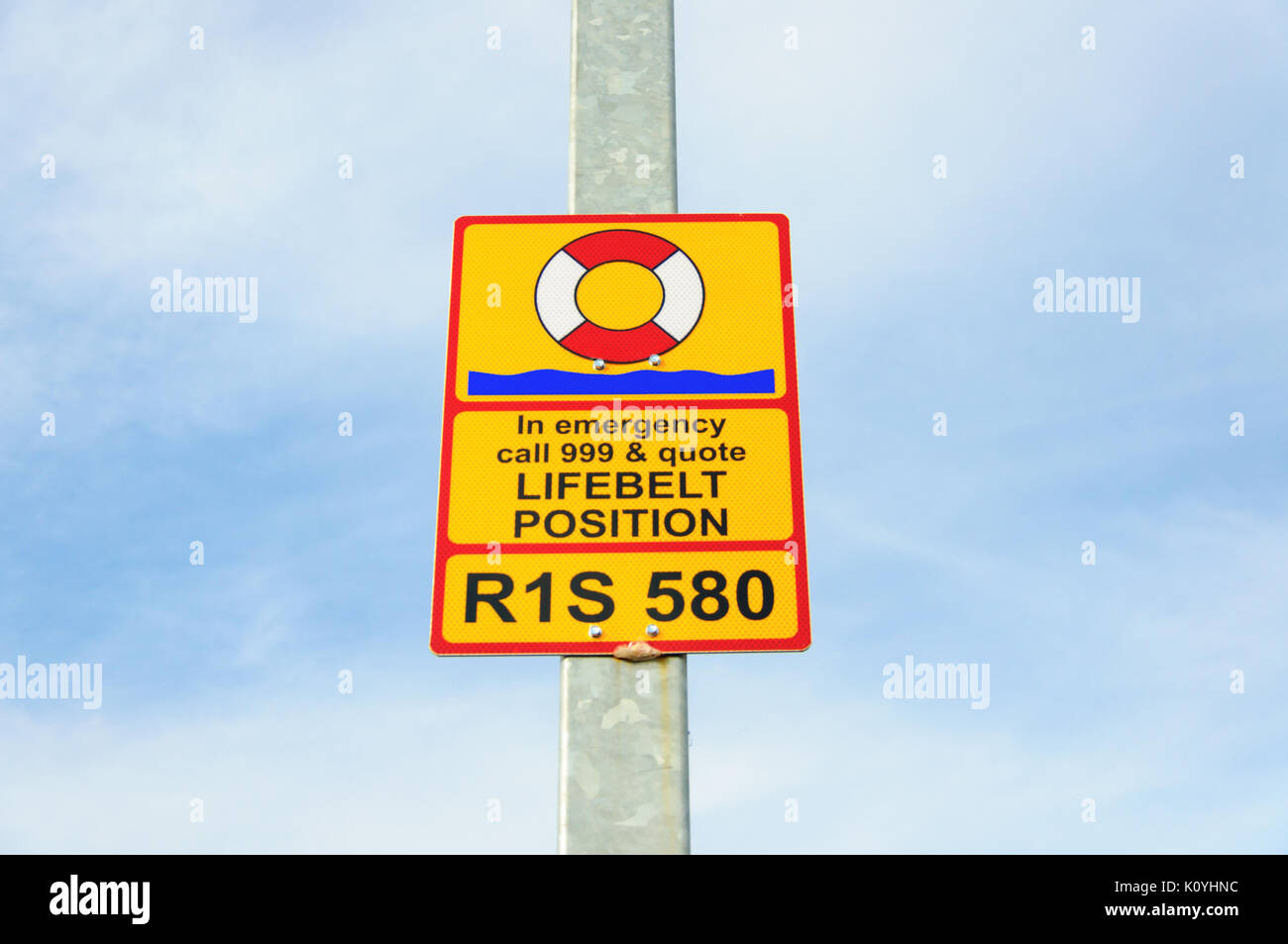 Call 999 in an emergency sign hi-res stock photography and images - Alamy