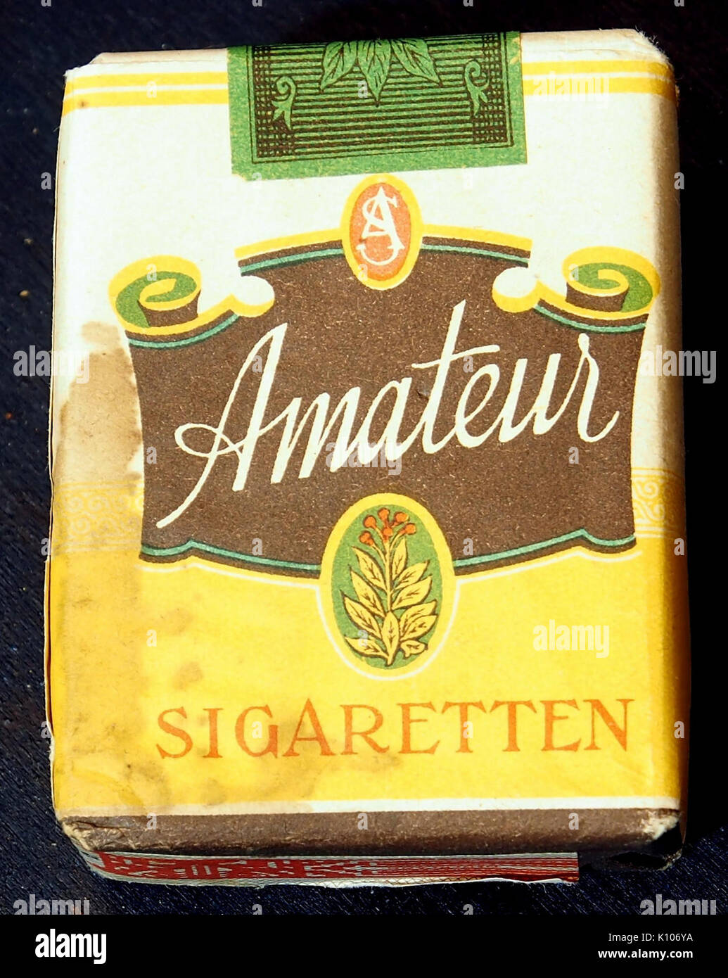 Sigaretten hi-res stock photography and images - Alamy
