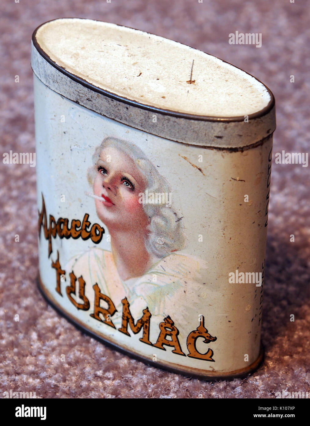 Aparto Turmac cigarettes tin, foto 2 Stock Photo - Alamy