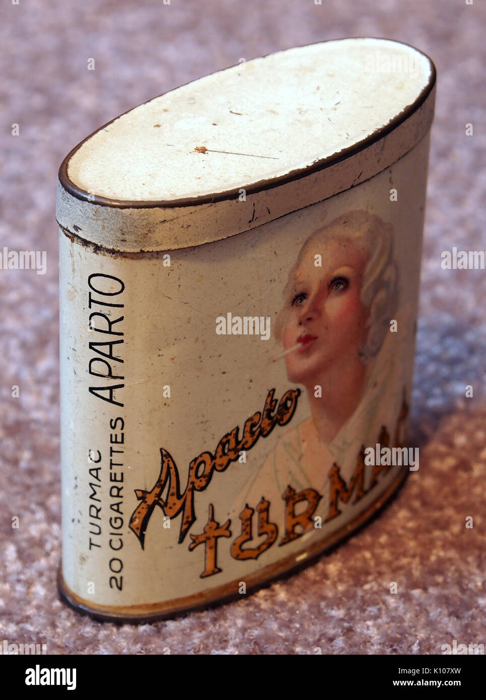 Aparto Turmac cigarettes tin, foto 3 Stock Photo - Alamy