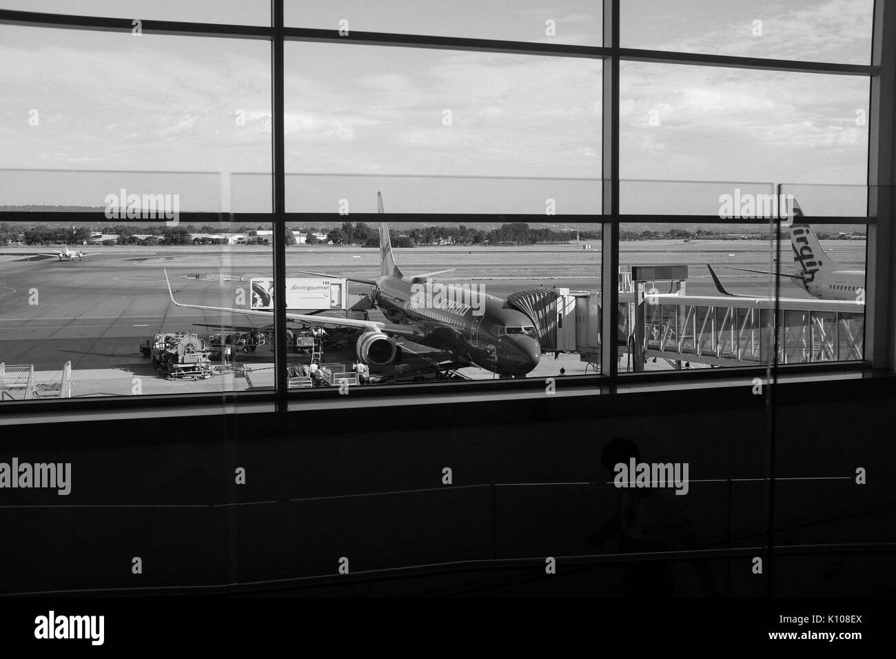 Airplane route plane flight Black and White Stock Photos & Images - Alamy