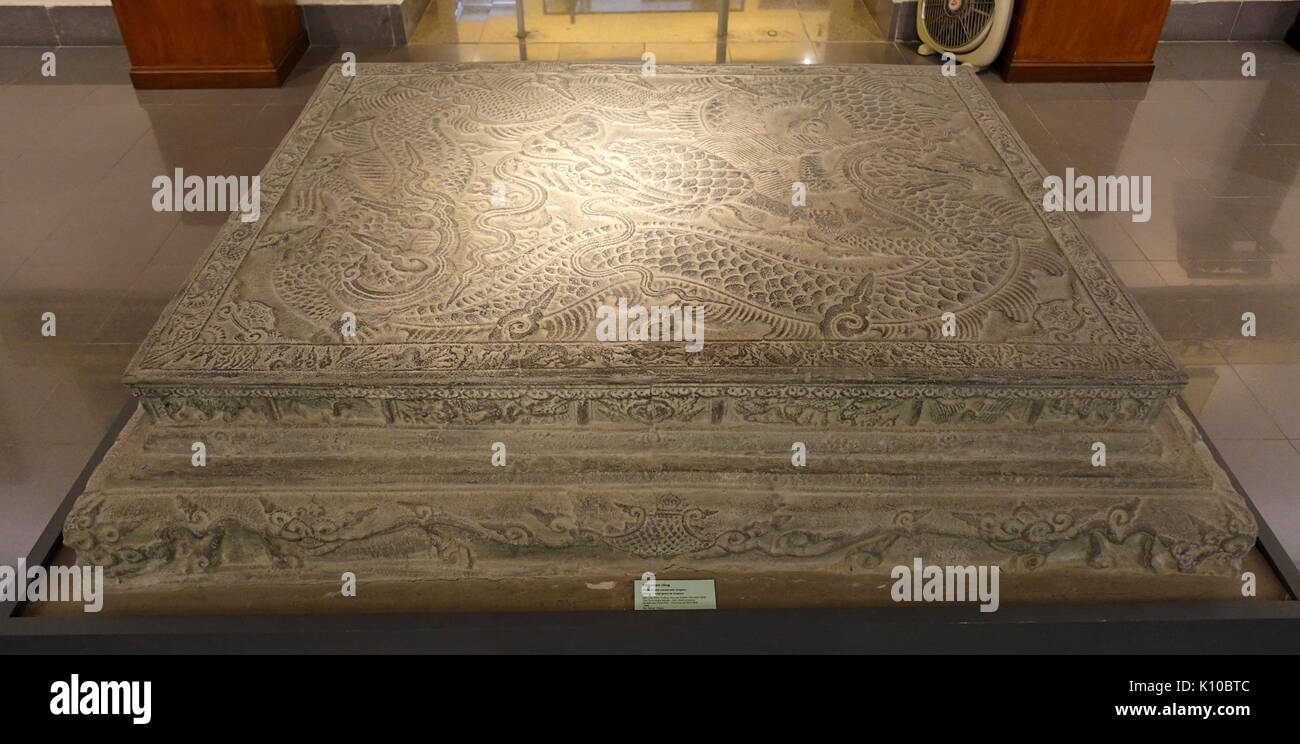 Altar plinth carved with dragons, the Dinh king's temple, Ninh Binh ...