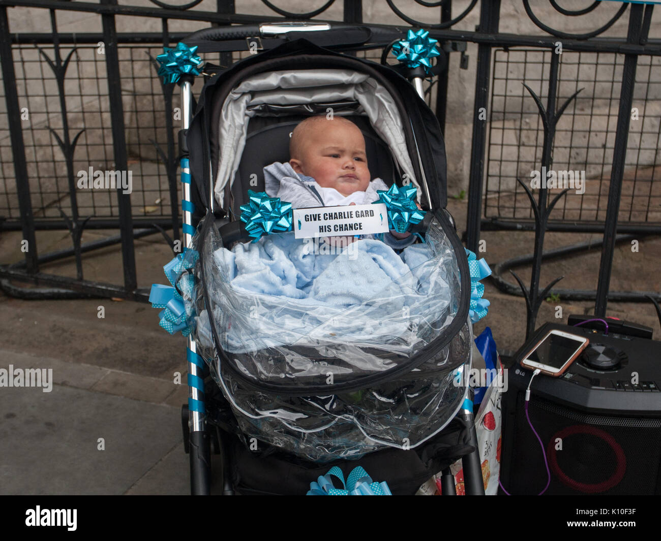 The parents of Charlie Gard, Connie Yates and Chris Gard, arriving at ...