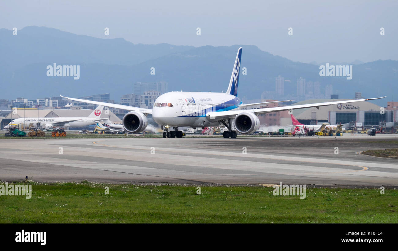 ANA Boeing 787 881 JA835A Departing from Taipei Songshan Airport ...