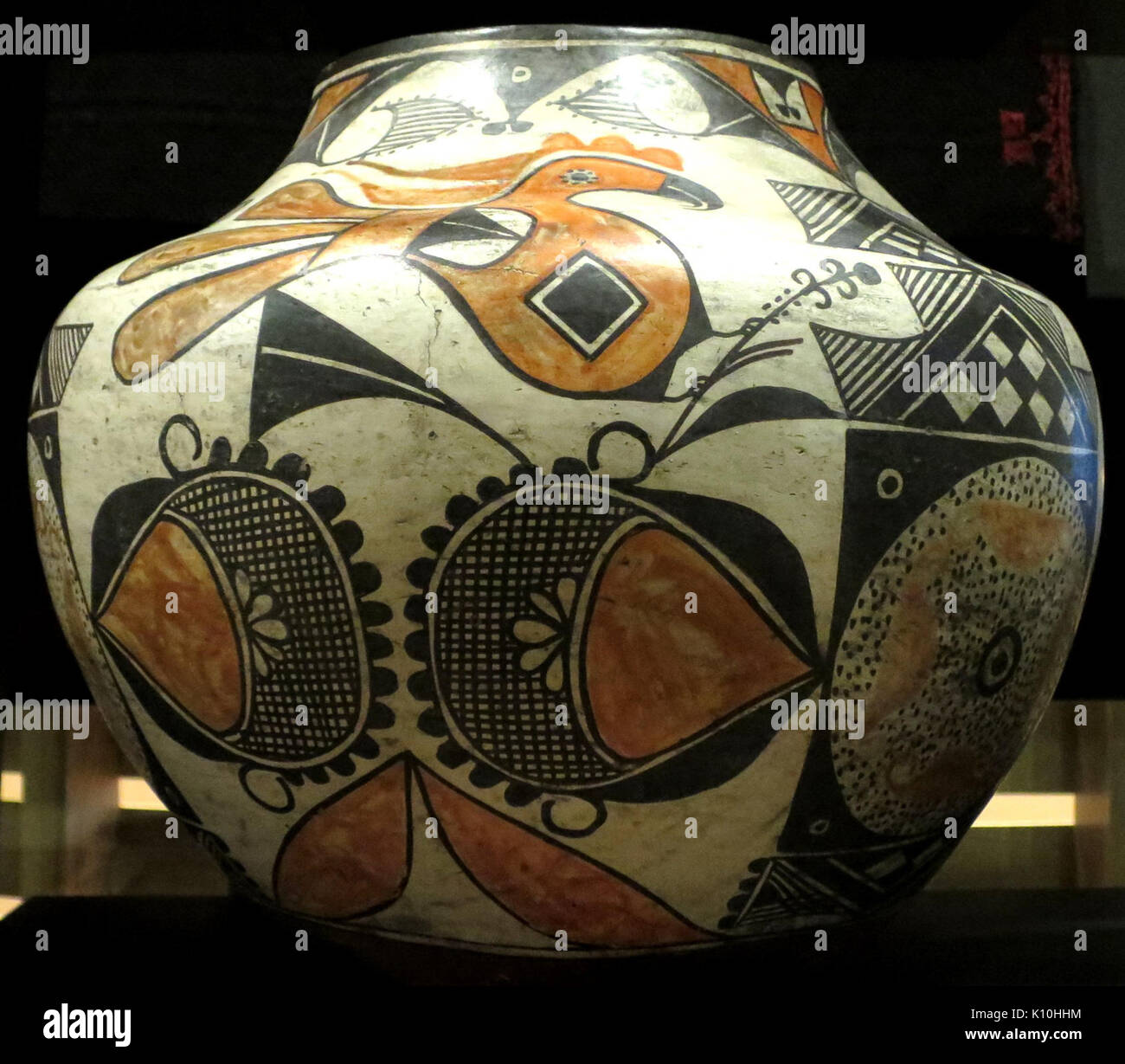 Acoma jar, c. 1890, Heard Museum Stock Photo - Alamy