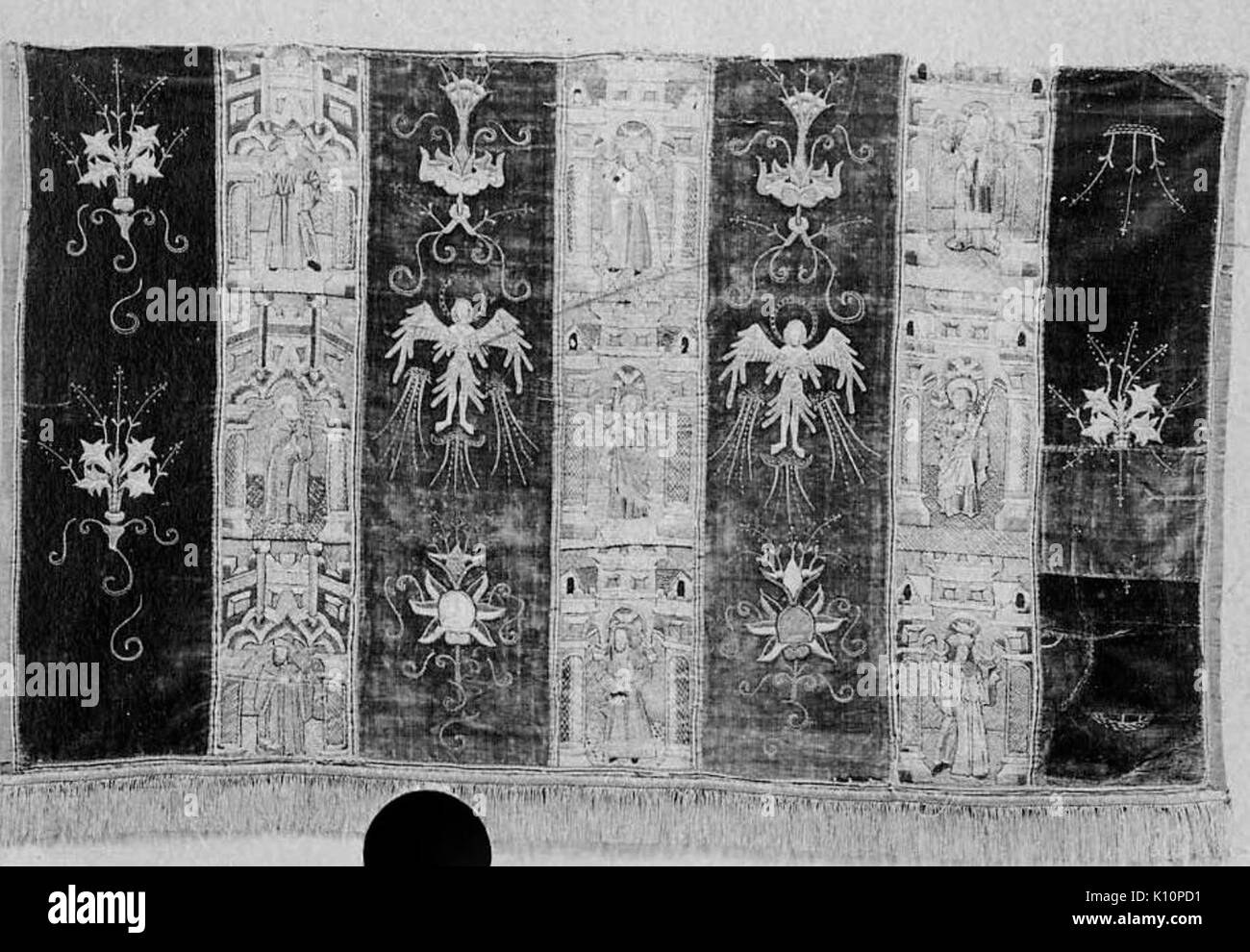 Altar frontal textile hi-res stock photography and images - Alamy