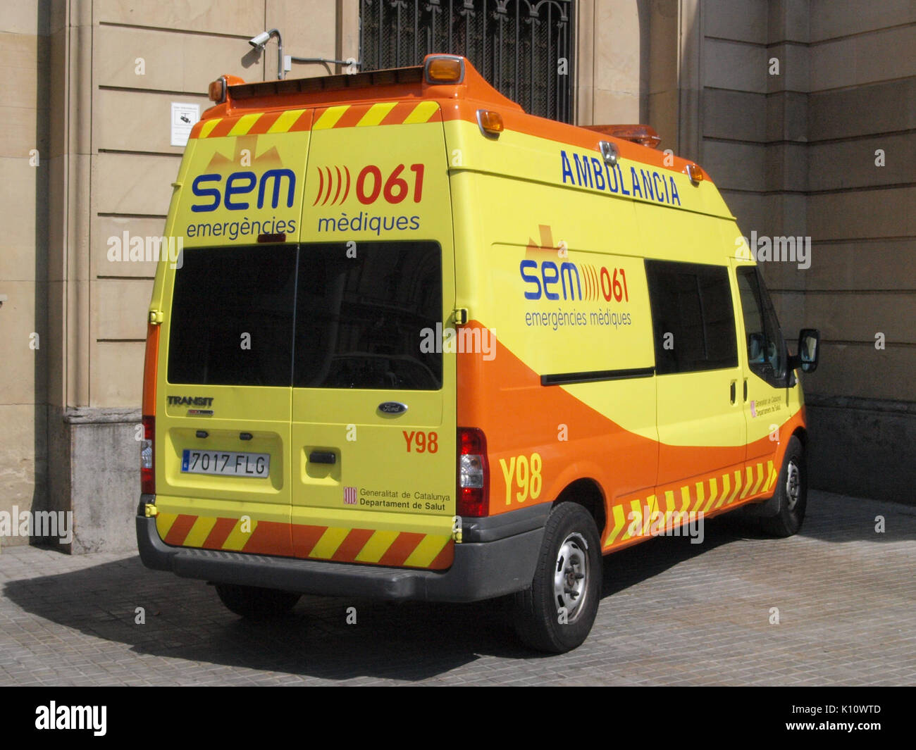 Ambulancia High Resolution Stock Photography and Images - Alamy