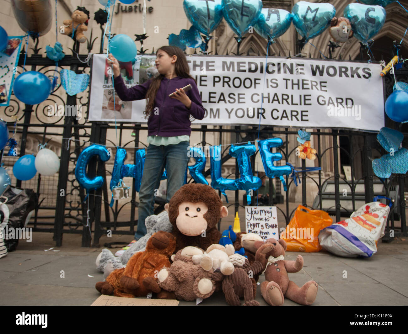 The parents of Charlie Gard, Connie Yates and Chris Gard, arriving at ...