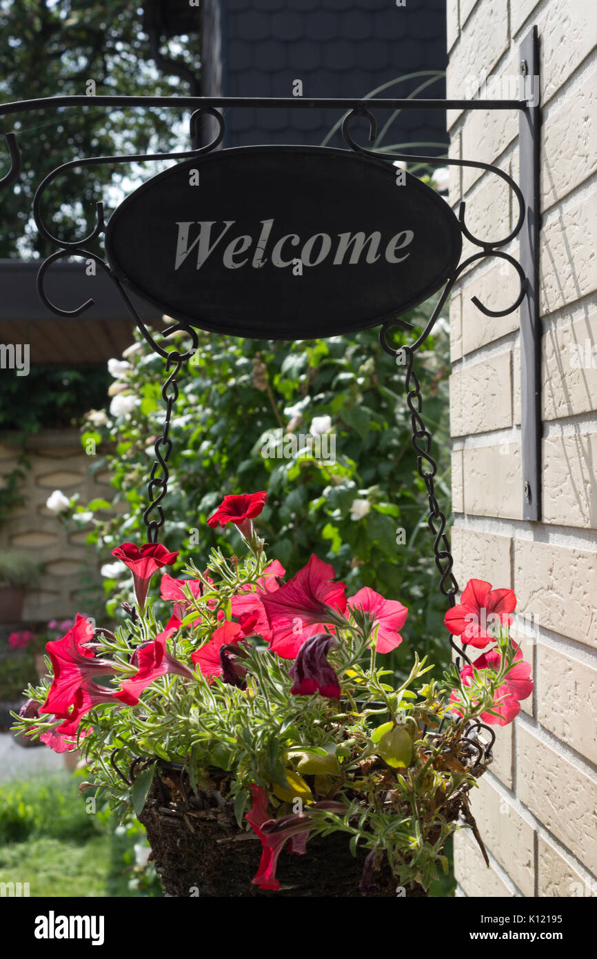 Welcome home basket hi-res stock photography and images - Alamy