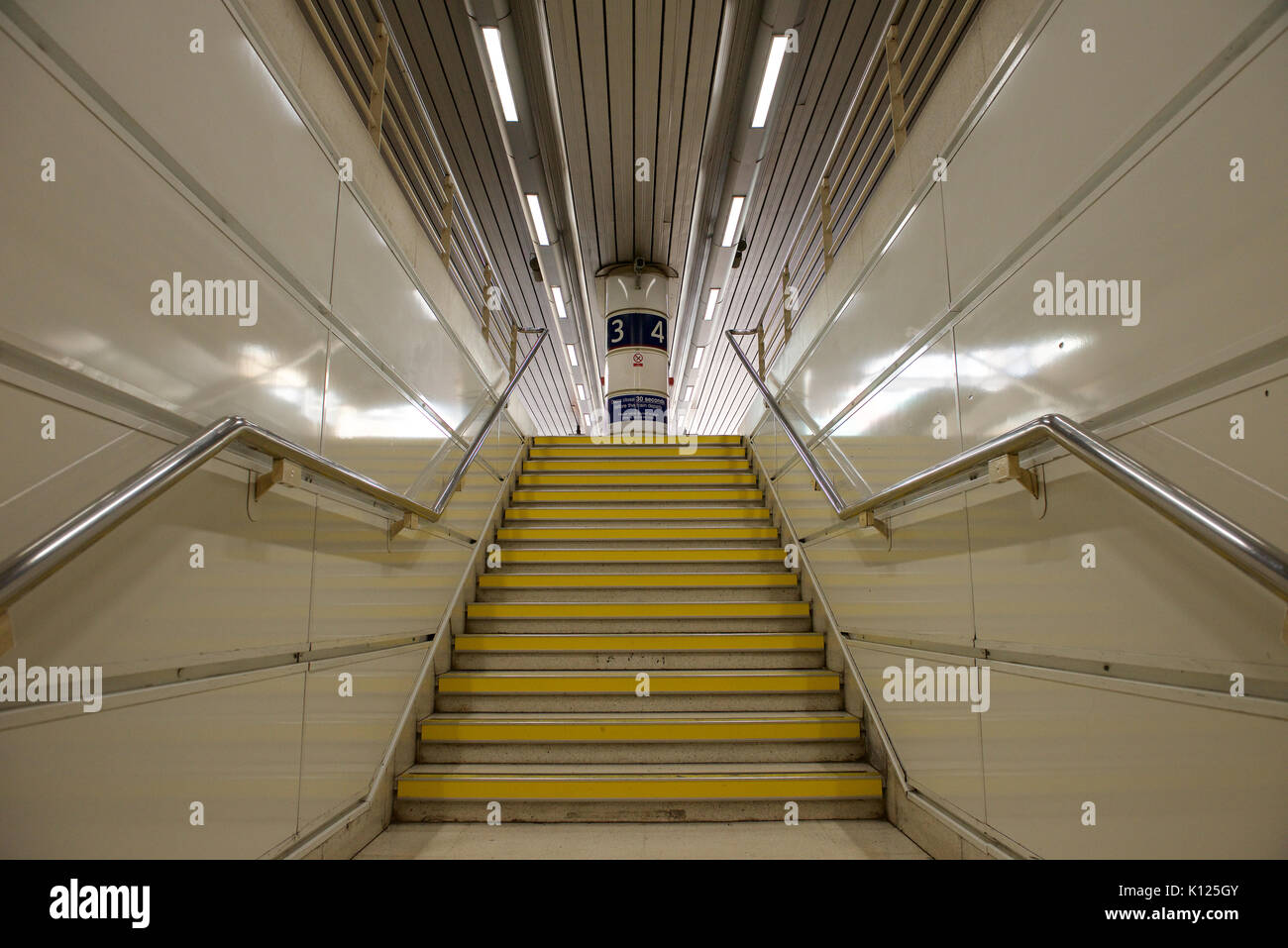 London fenchurch street station hi-res stock photography and images - Alamy