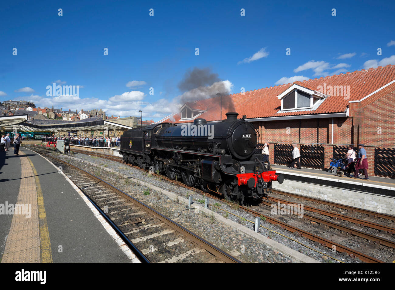 Whitby railway station hi-res stock photography and images - Alamy