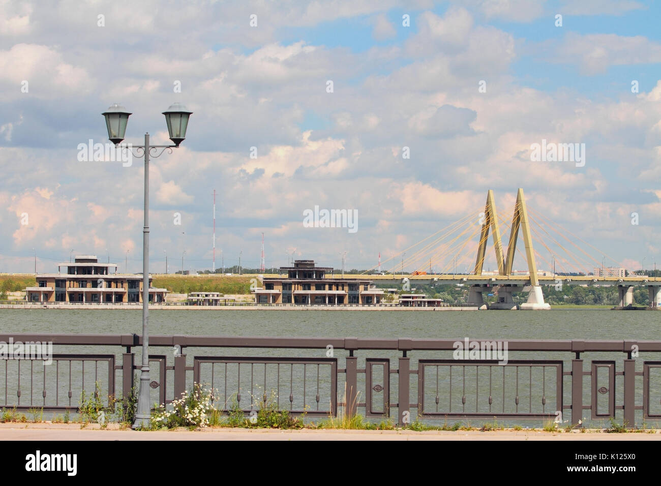 Embankments hi-res stock photography and images - Alamy