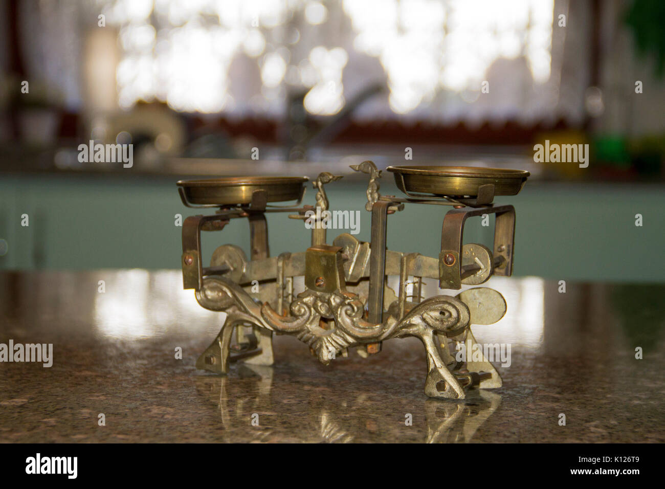 Spring balance scale hi-res stock photography and images - Alamy