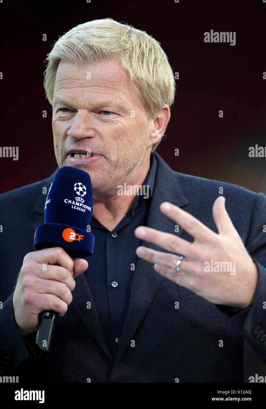 Oliver Kahn before the UEFA Champions League Play-Off, Second Leg match ...