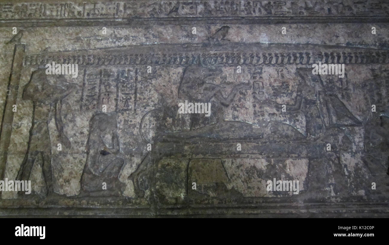 Anubis embalming Osiris Stock Photo - Alamy