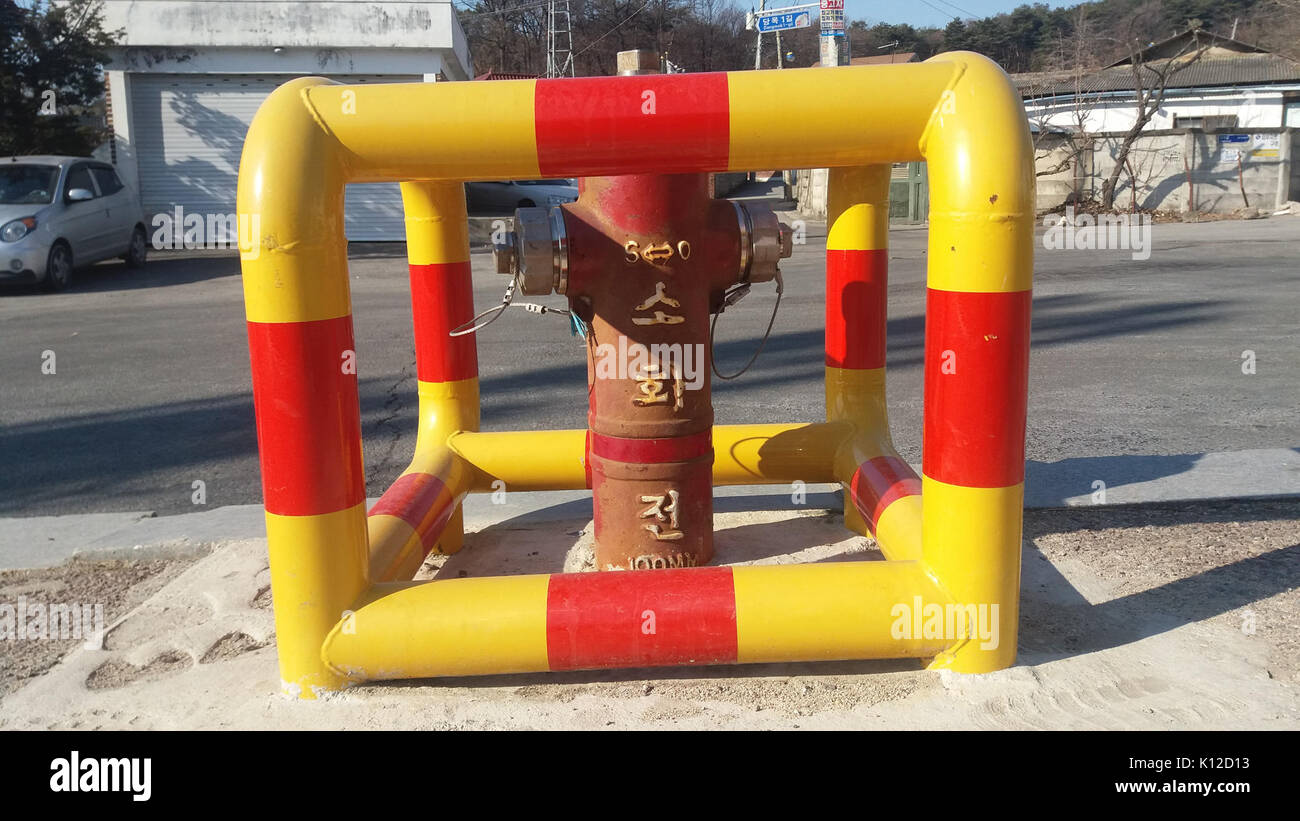 Vintage fire hydrants hi-res stock photography and images - Alamy