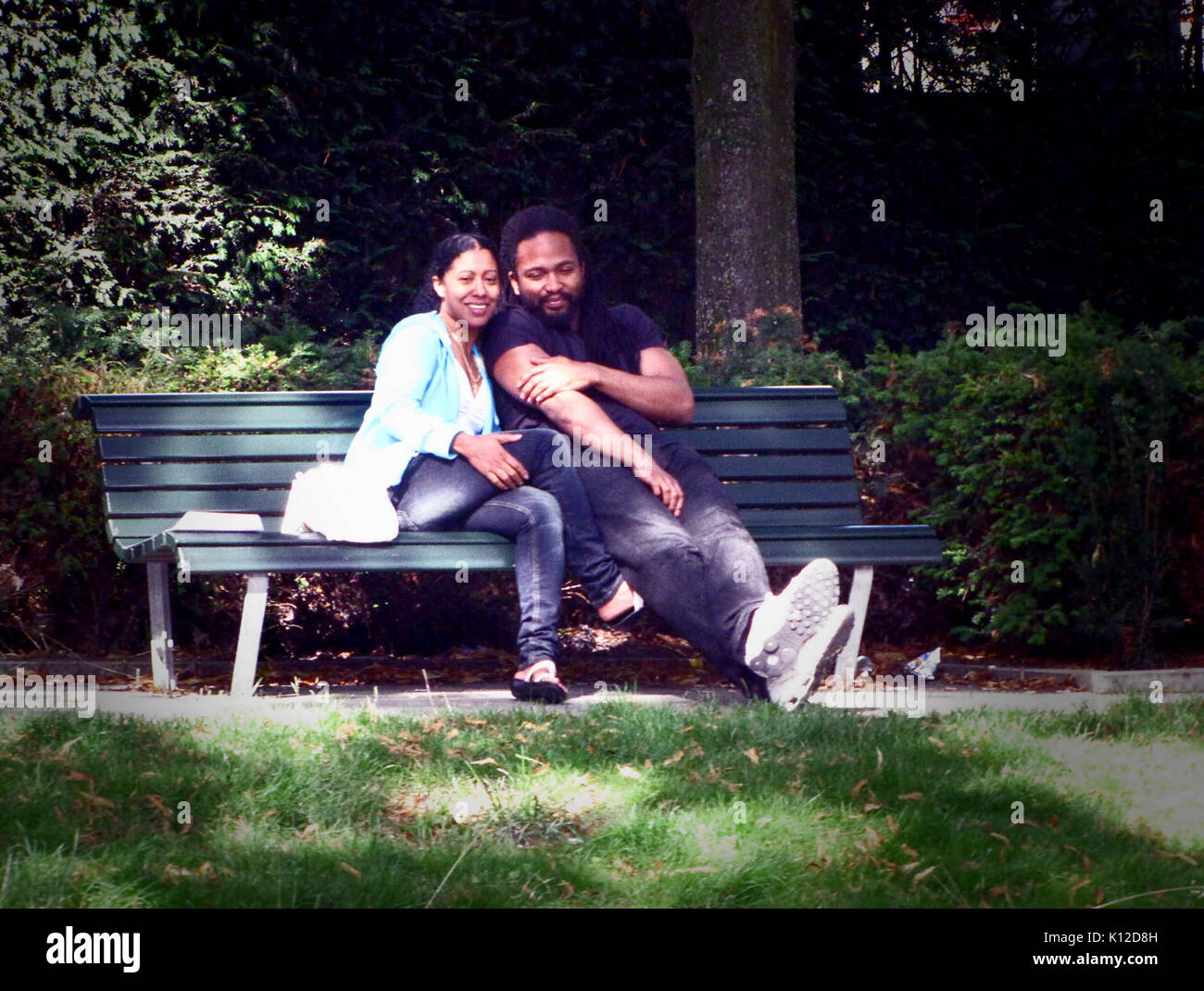 Park bank hi-res stock photography and images - Alamy