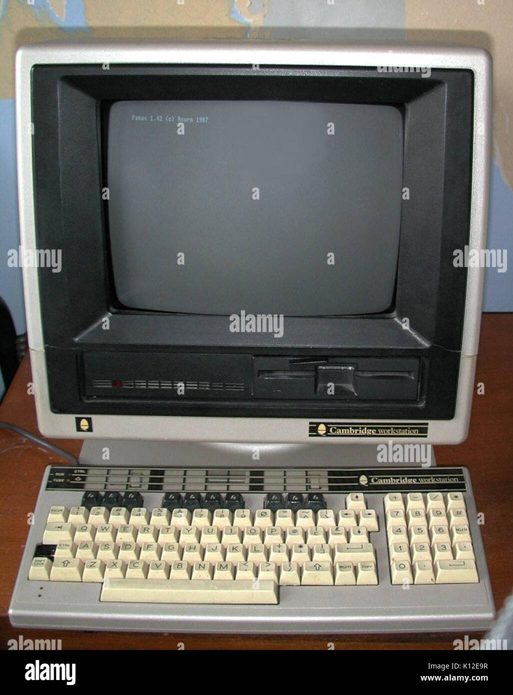 Acorn system hi-res stock photography and images - Alamy