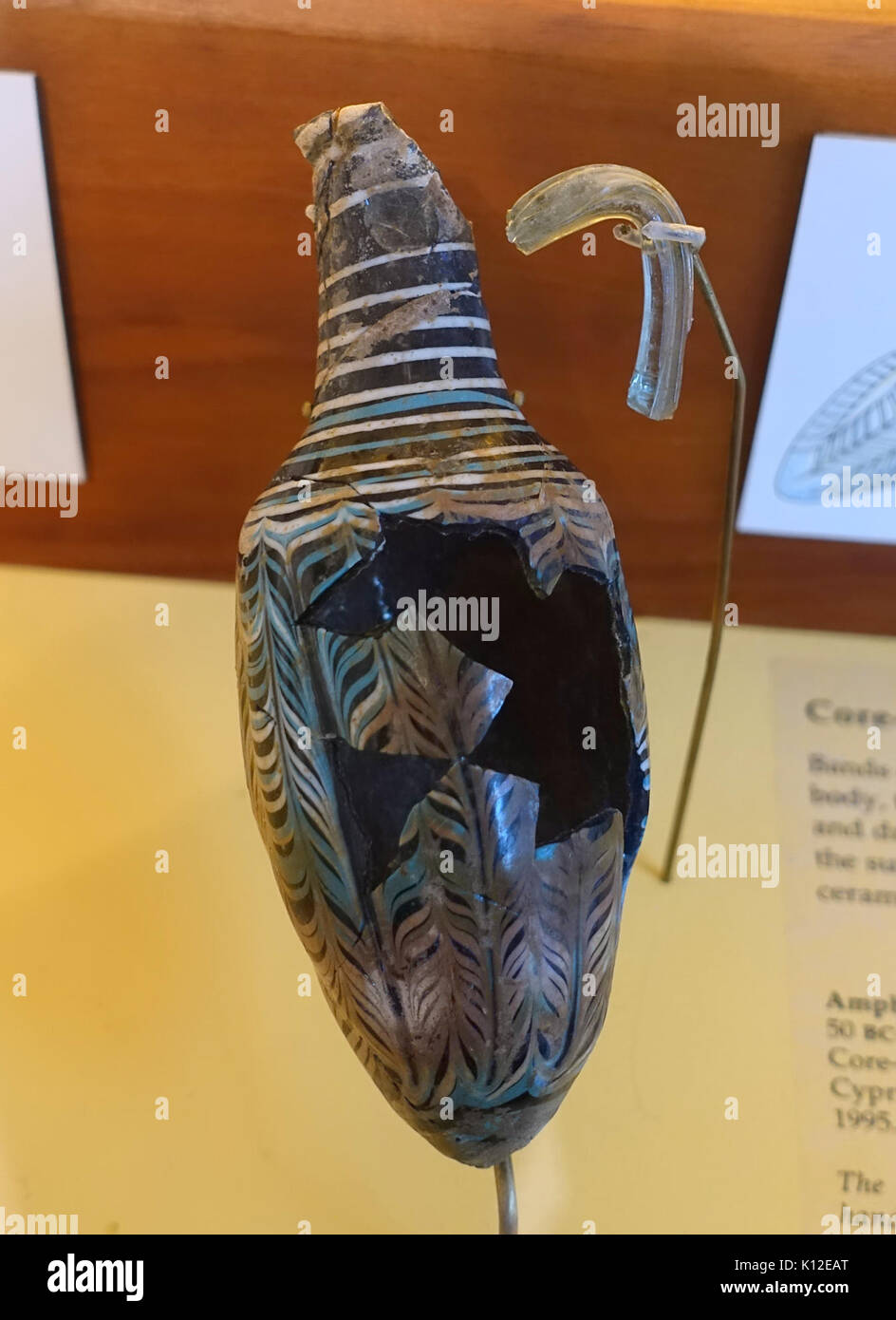 Core formed glass hi-res stock photography and images - Alamy