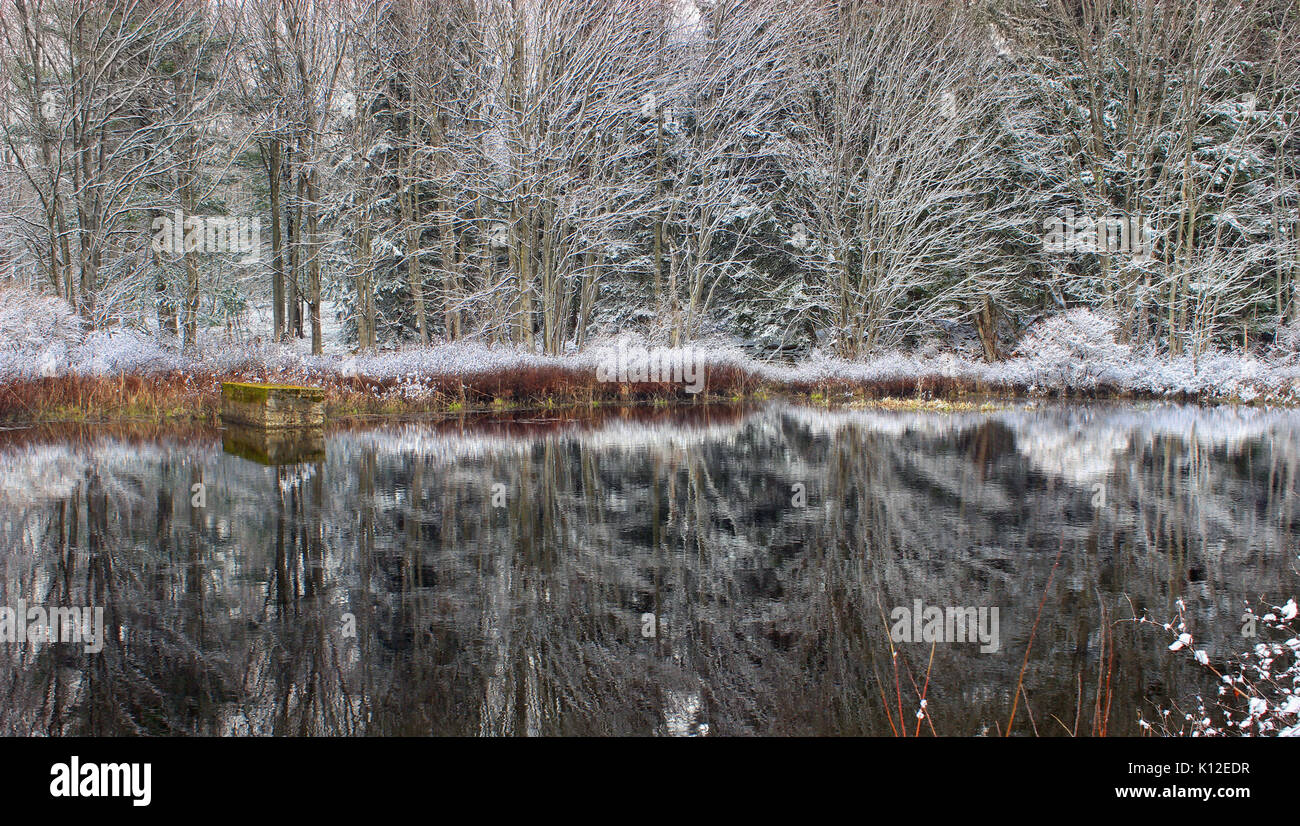 April snow hi-res stock photography and images - Alamy