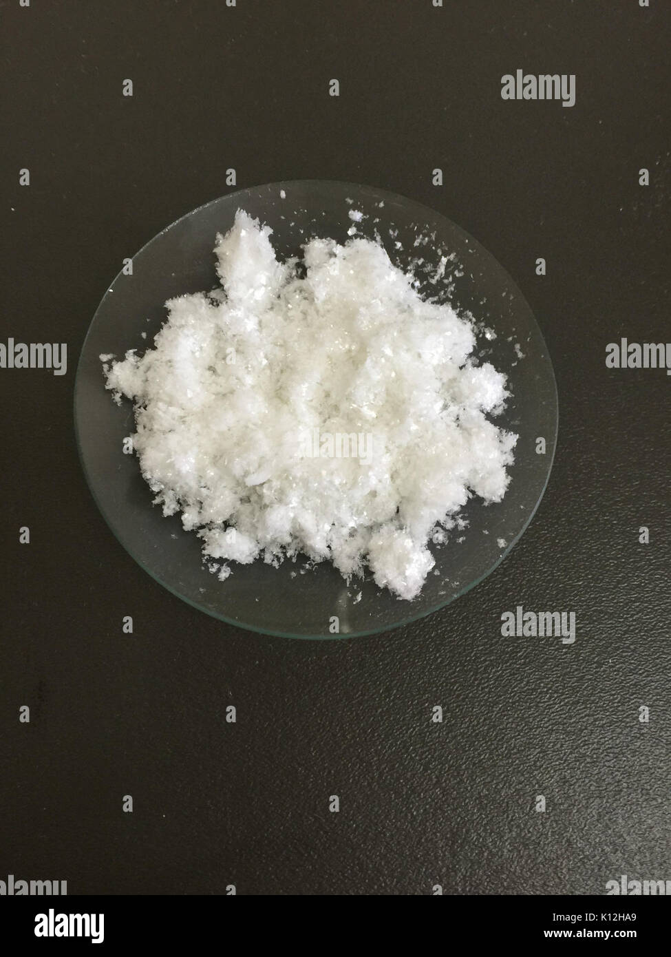 Acetanilide hi-res stock photography and images - Alamy