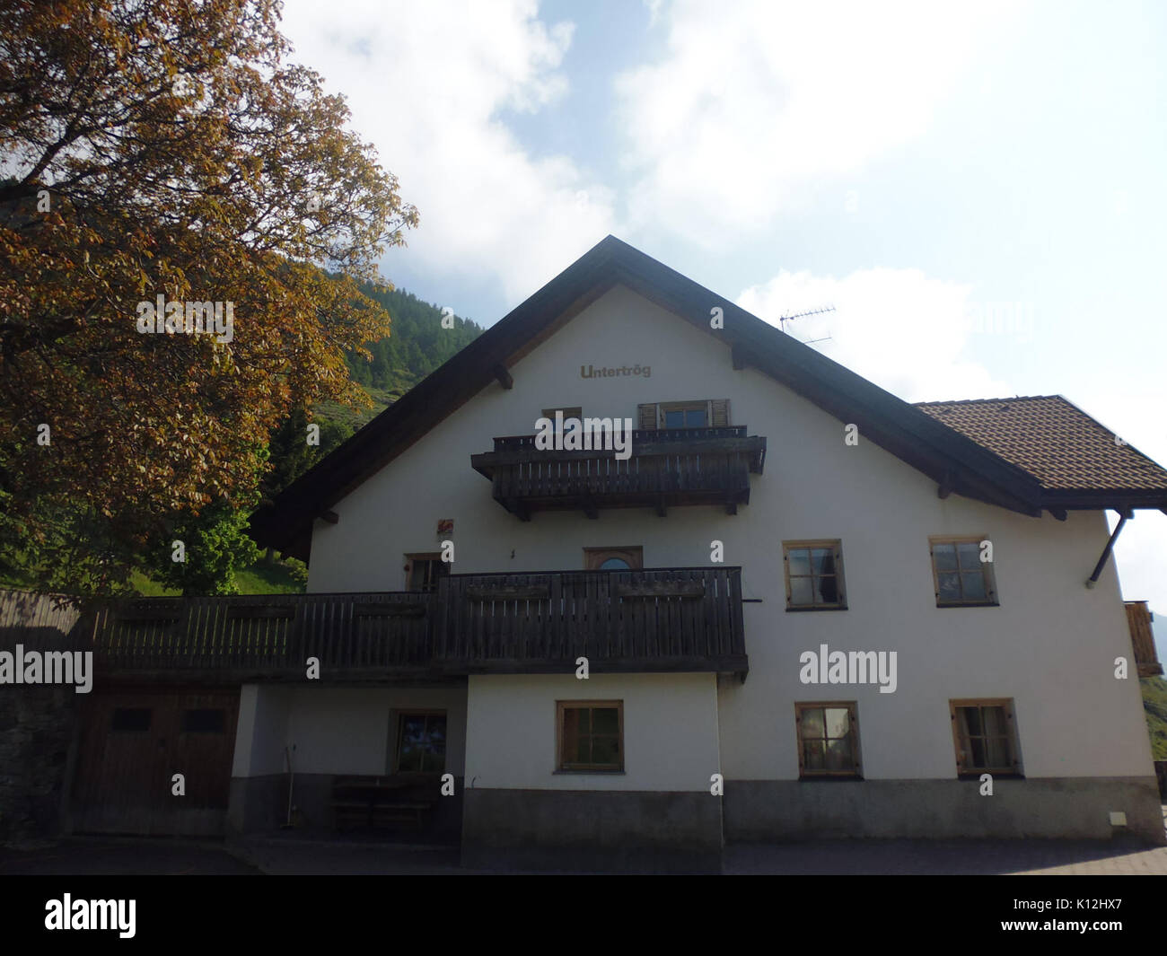 Tanas hi-res stock photography and images - Alamy