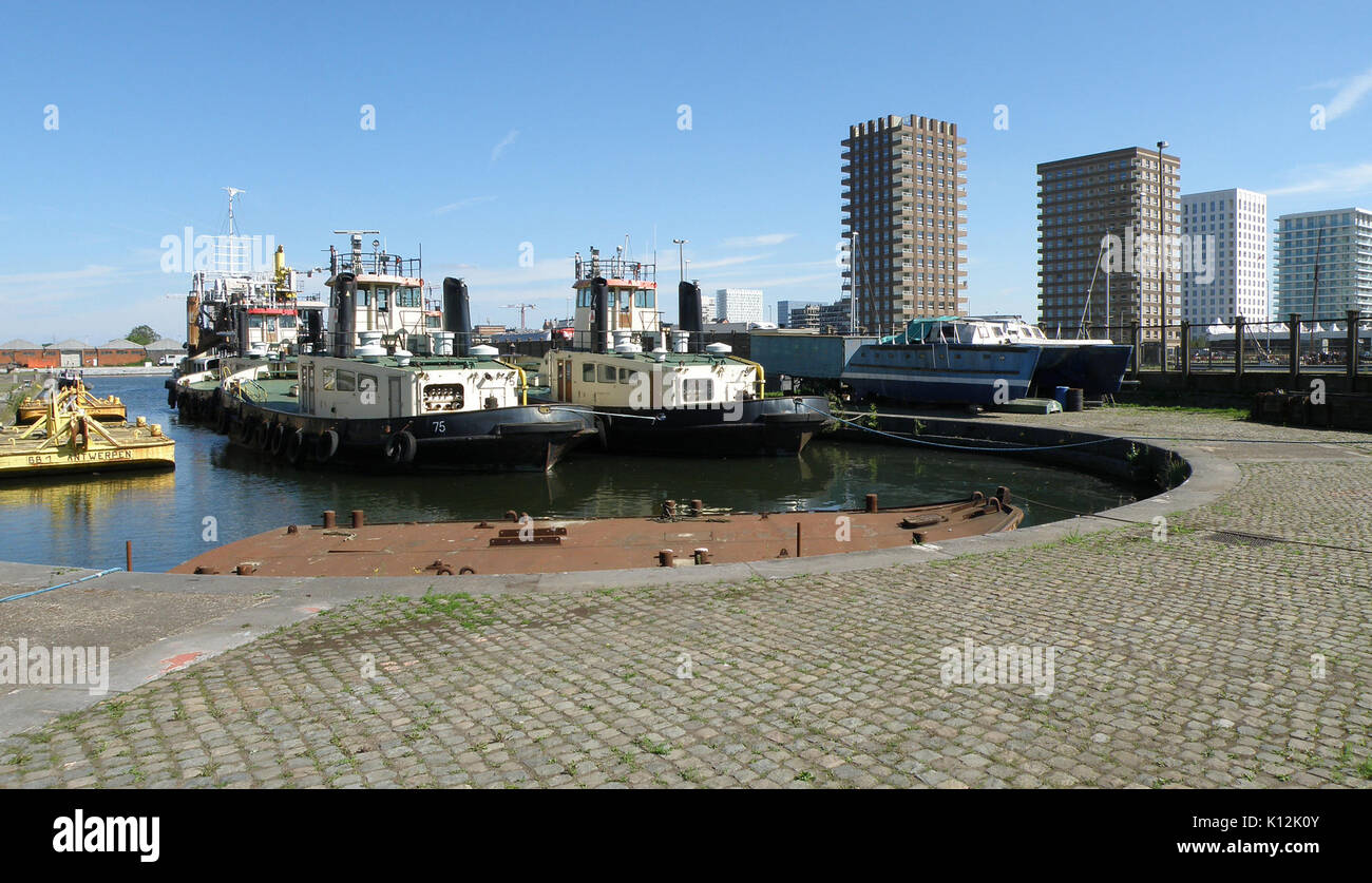 Antwerpen Kattendijkdok 10 Stock Photo - Alamy