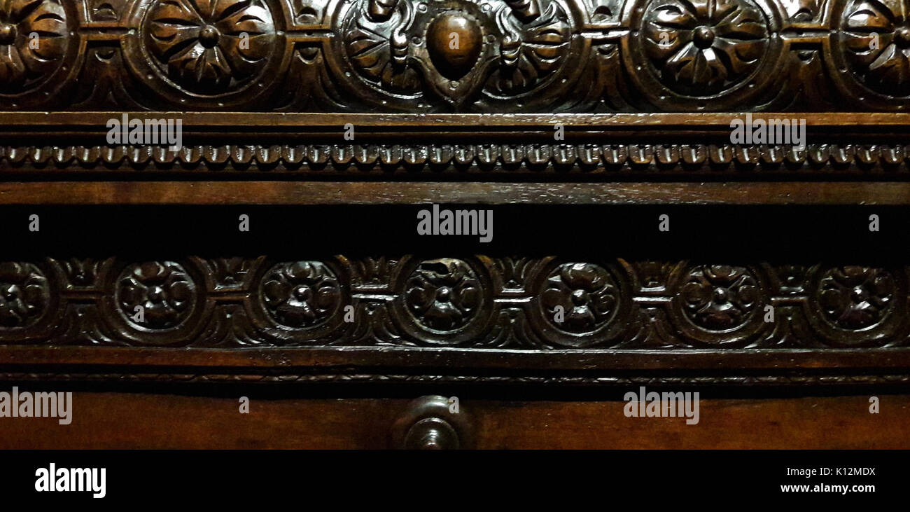 Vintage writing cabinet hi-res stock photography and images - Alamy