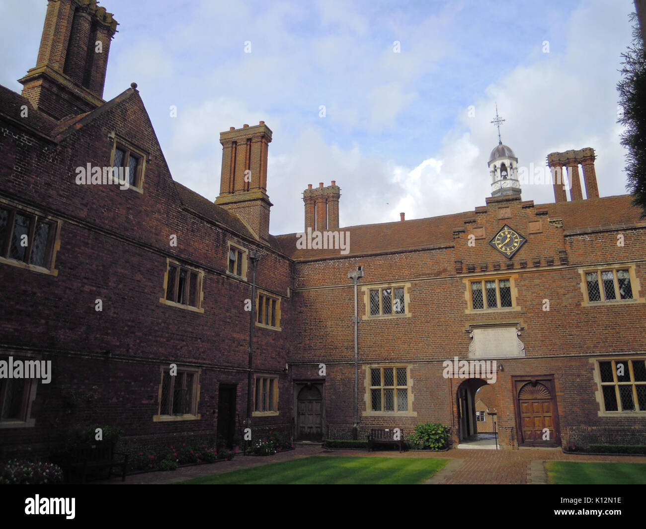 Abbots Hospital Guildford Courtyard3 Stock Photo - Alamy