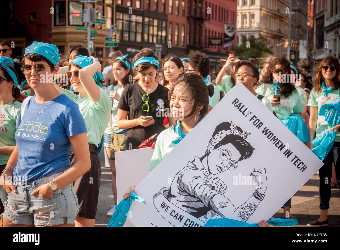 Several hundred women attend the "Girls Who Code" rally in Union Square ...