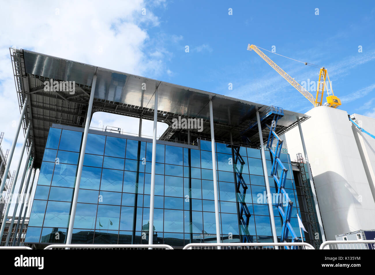 Cardiff Central Square development Norman Foster Partners building ...