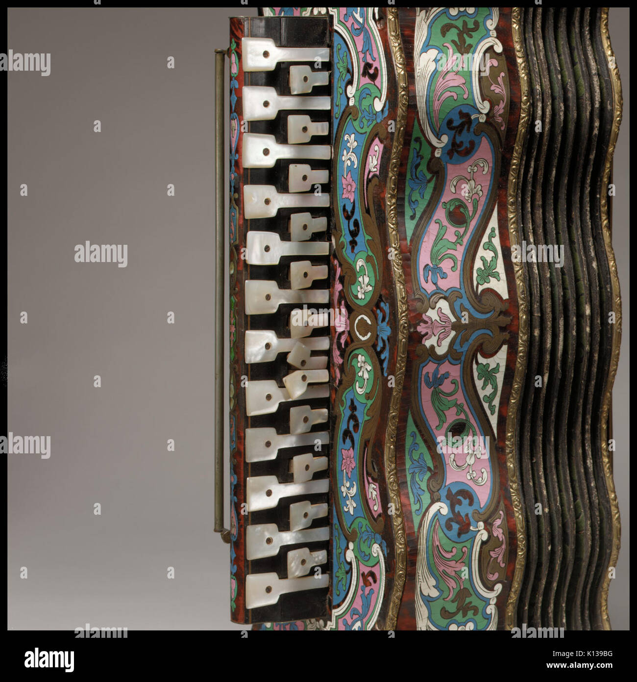 Vintage accordion music hi-res stock photography and images - Alamy