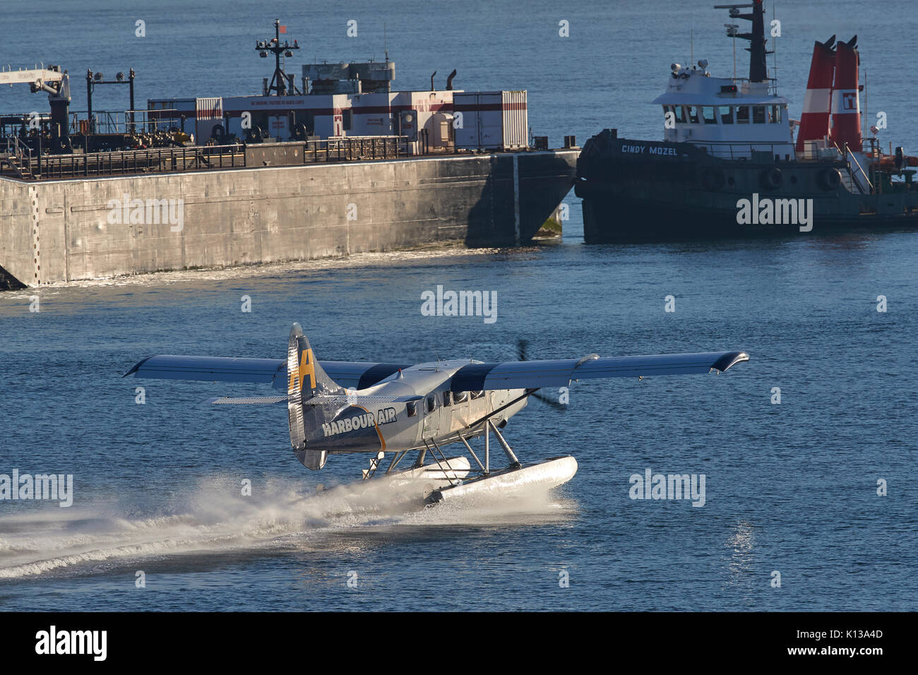 Harbour Air Seaplanes de Havilland Turbo Otter Floatplane Taking Off ...