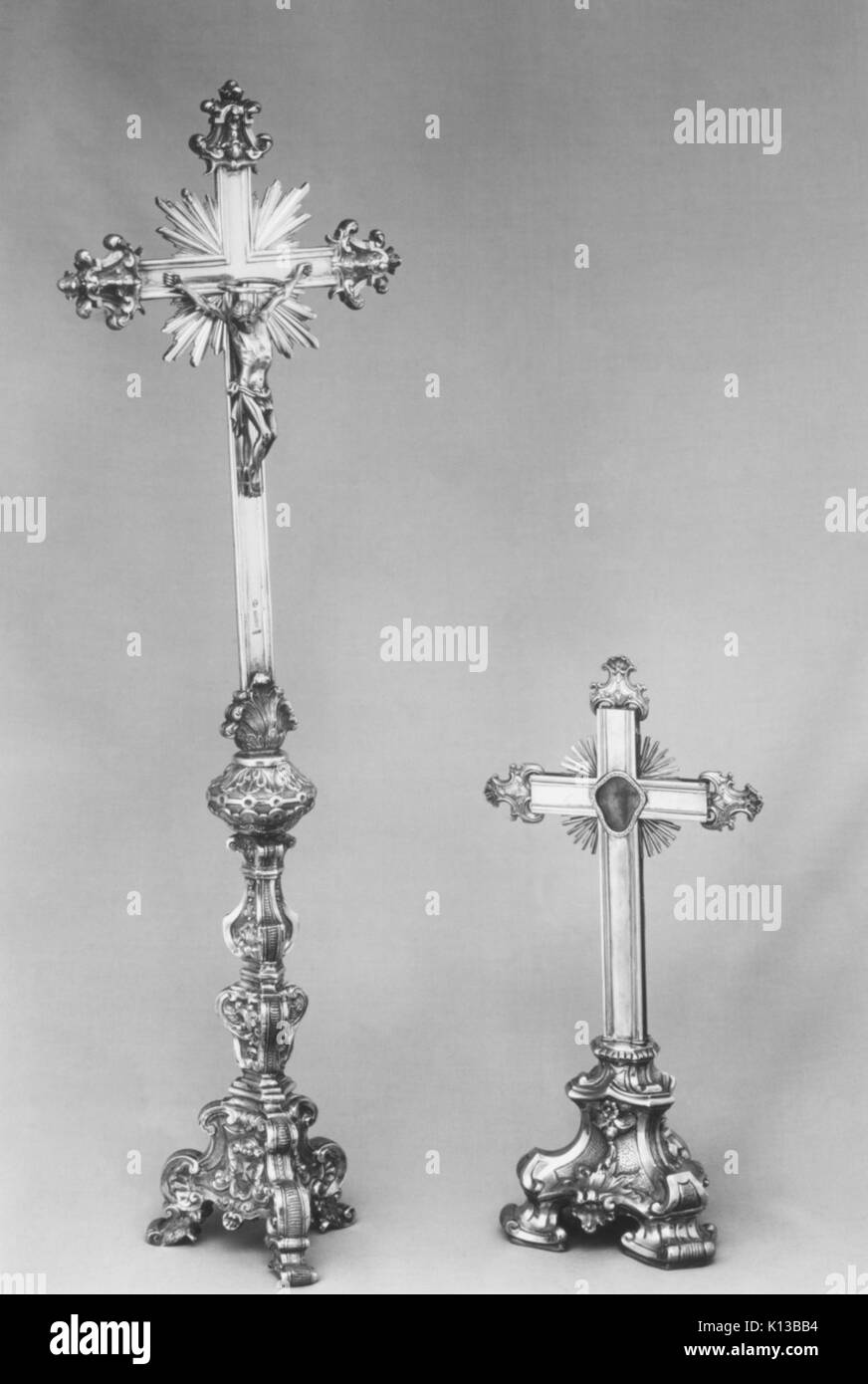 Altar designs Black and White Stock Photos & Images - Alamy