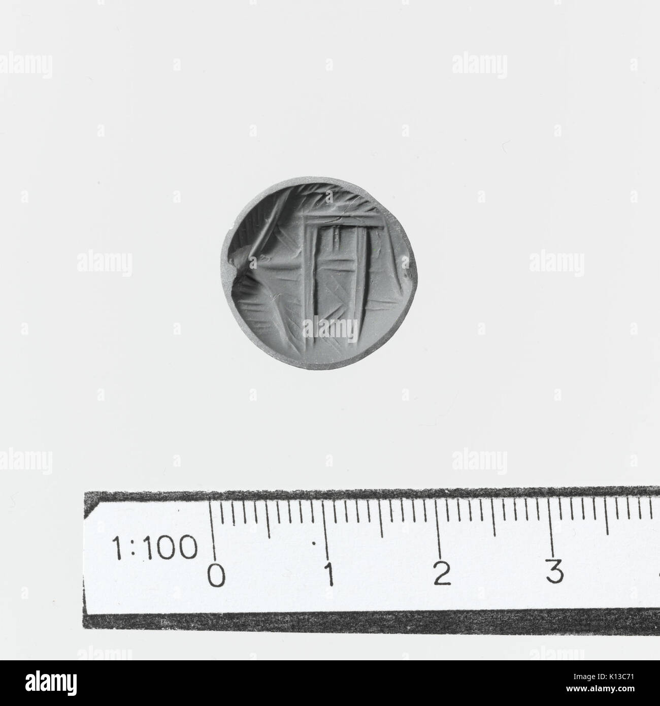 Seal shape hi-res stock photography and images - Alamy