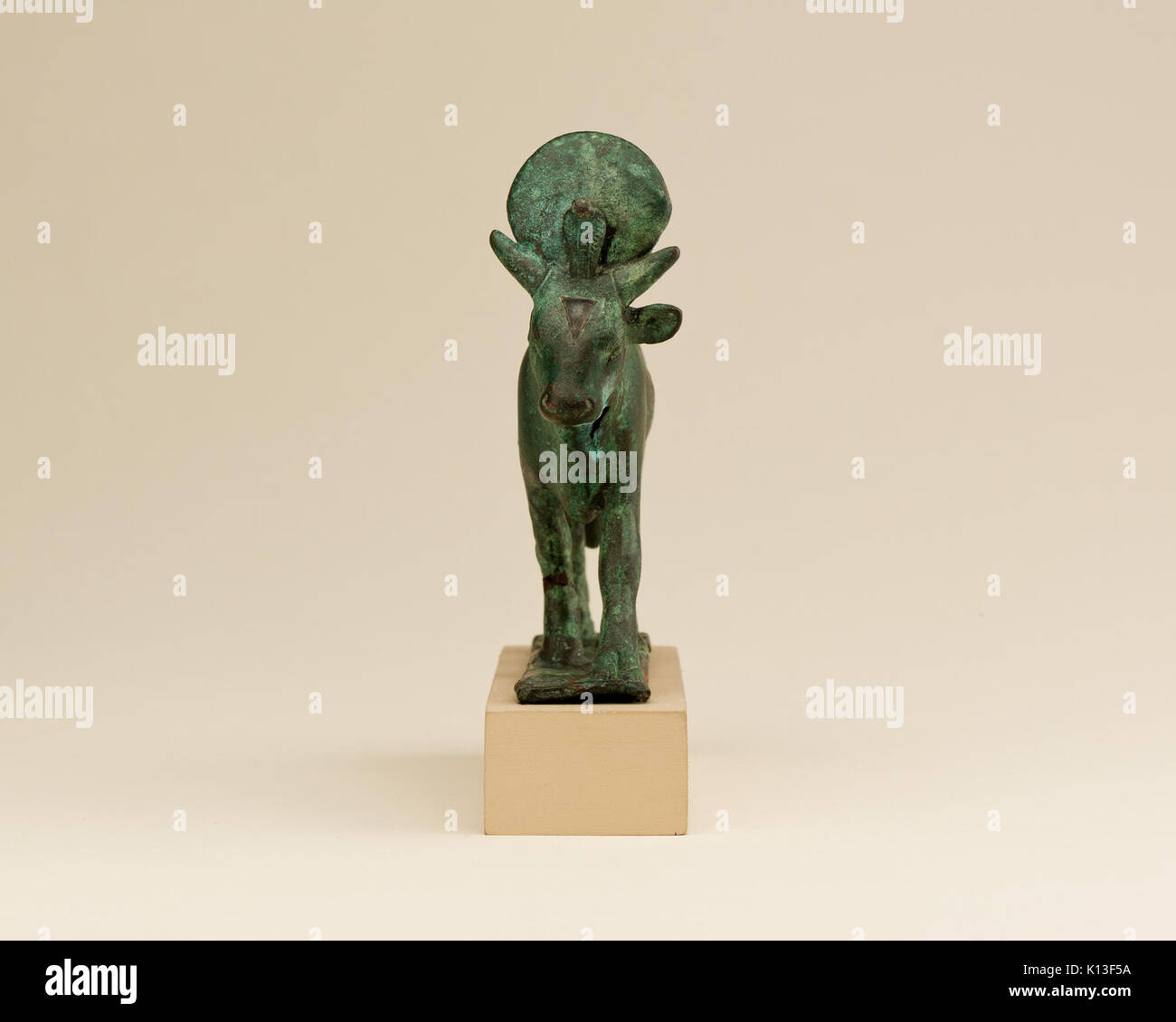 Egyptian god apis hi-res stock photography and images - Alamy