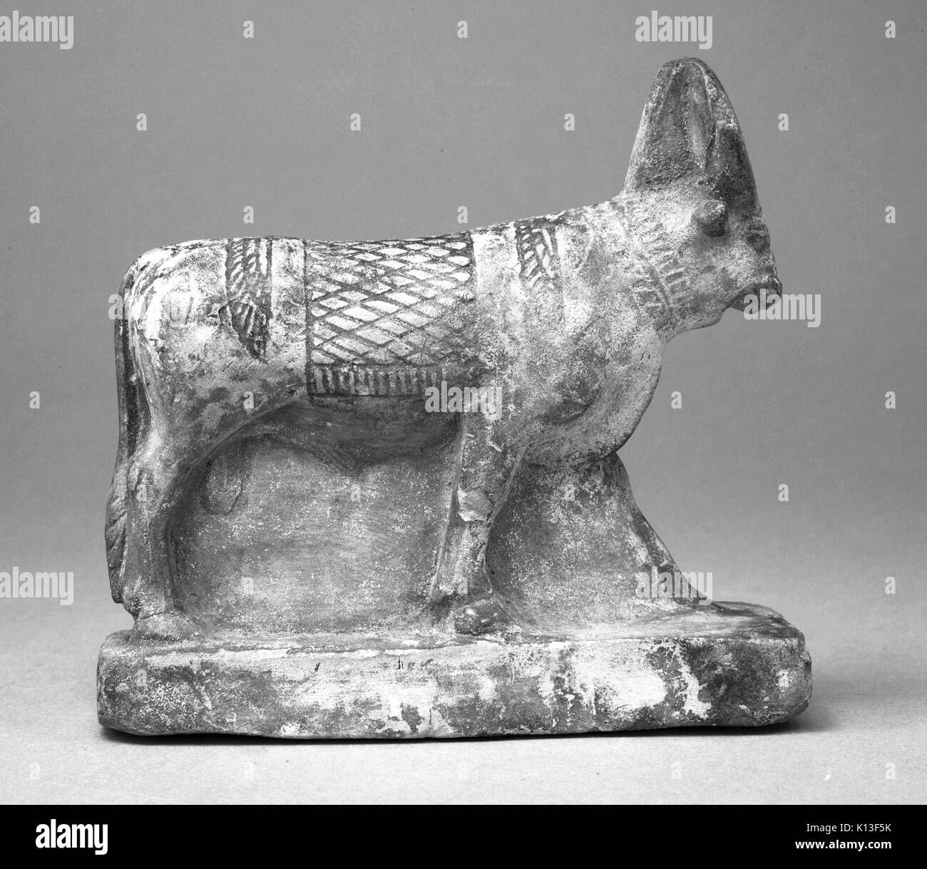 Apis bull figure hi-res stock photography and images - Alamy